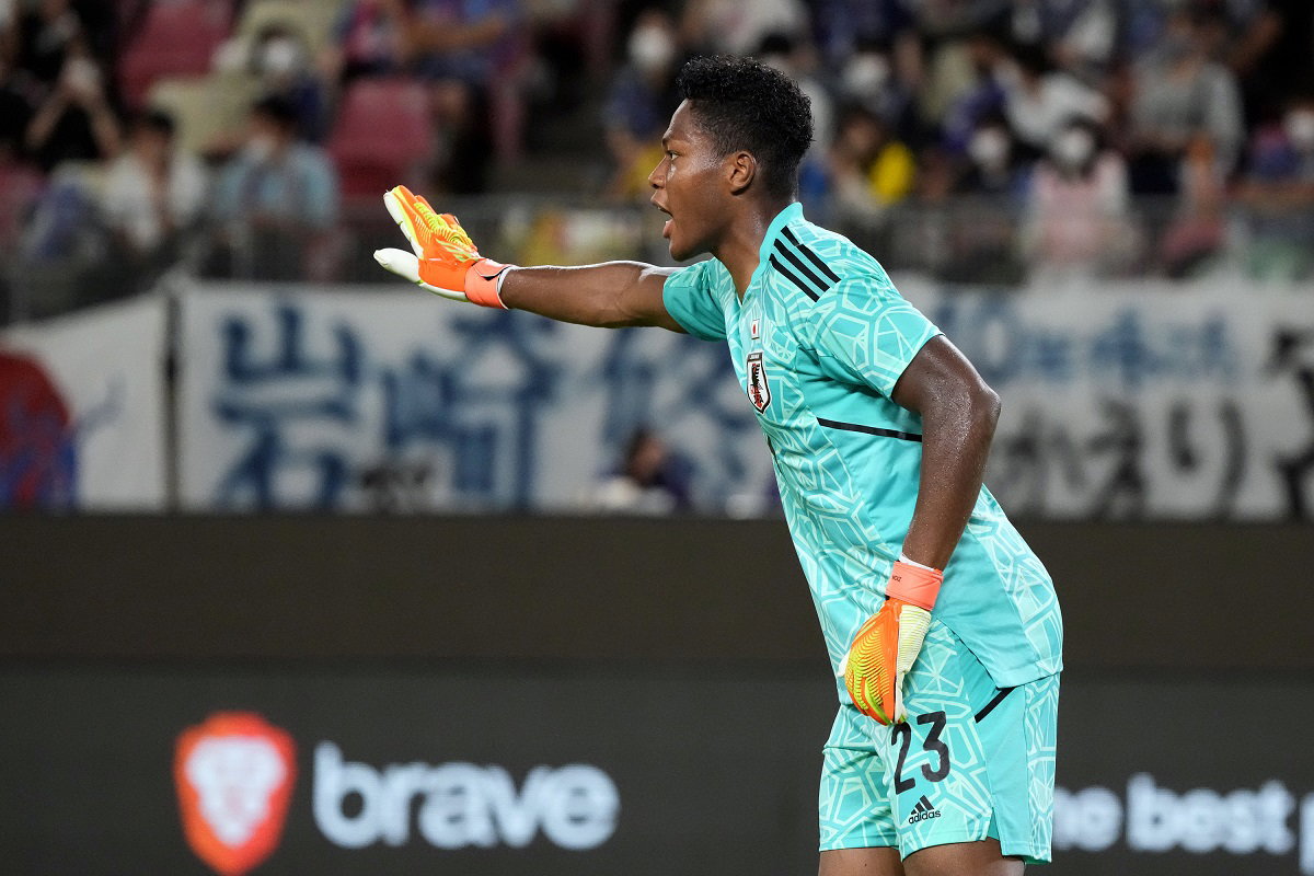 United Make 'Formal Offer' For 20 Year Old Keeper Which Would Break ...