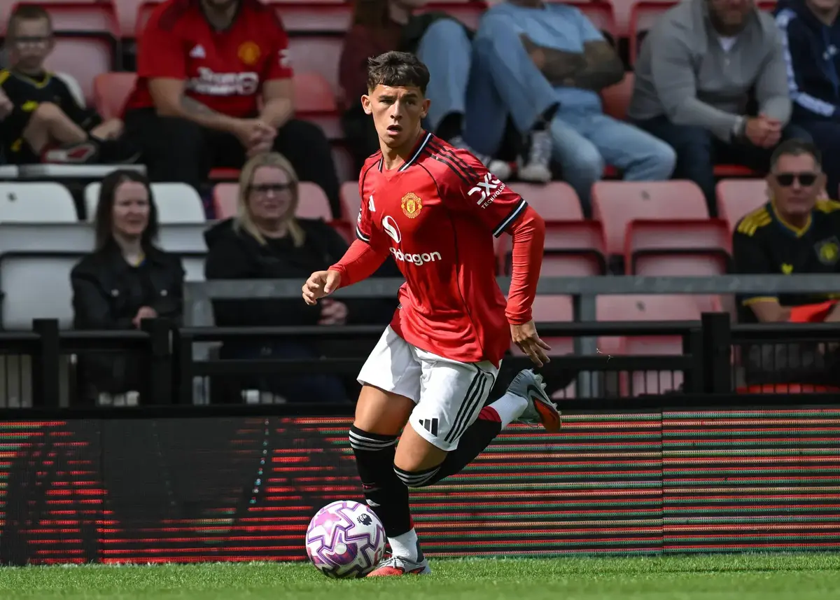 Who Is Shea Lacey? 4 Facts About The Man Utd Academy Star